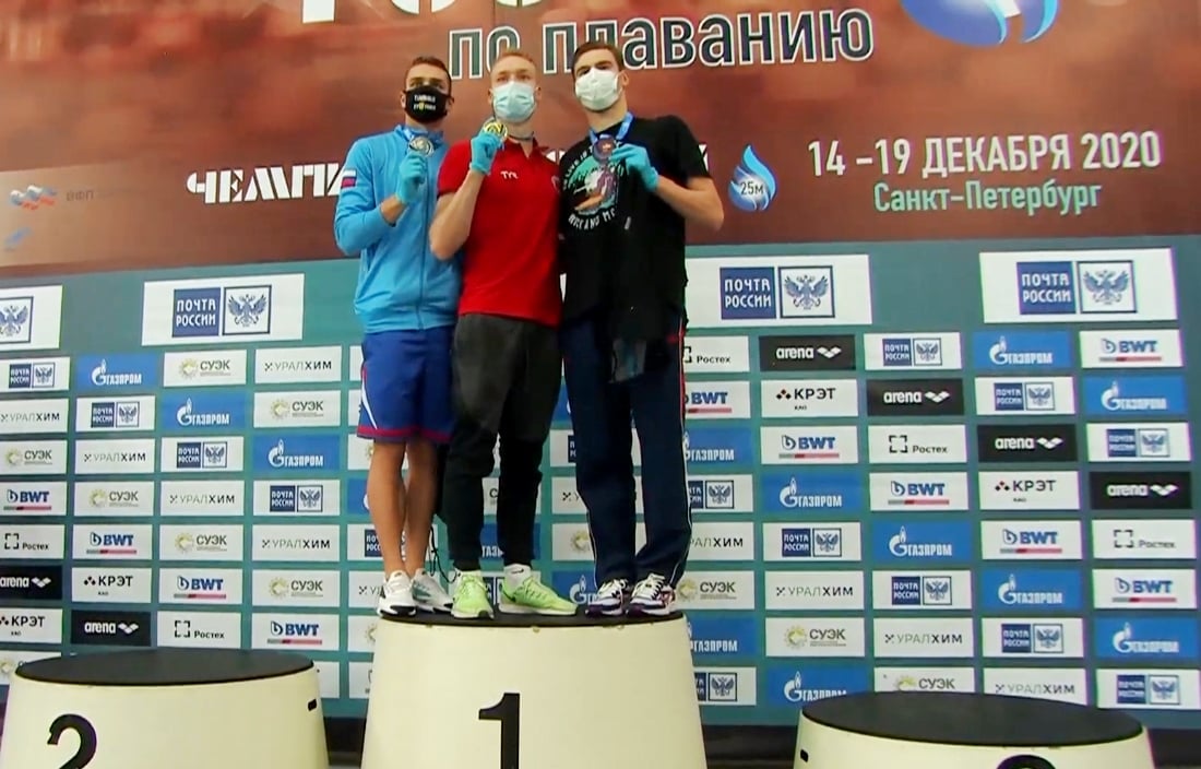 Andrei Minakov bate recorde mundial júnior 50 borboleta - Best Swimming