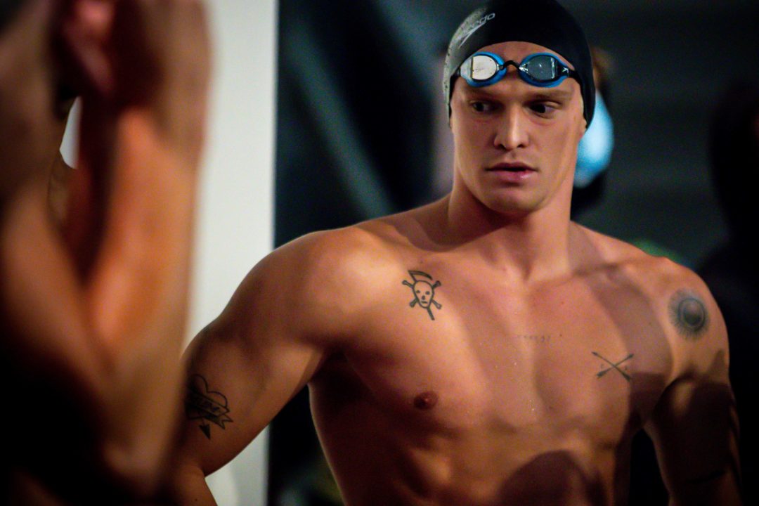 Cody Simpson assina com a Speedo na véspera do Commonwealth Games ...