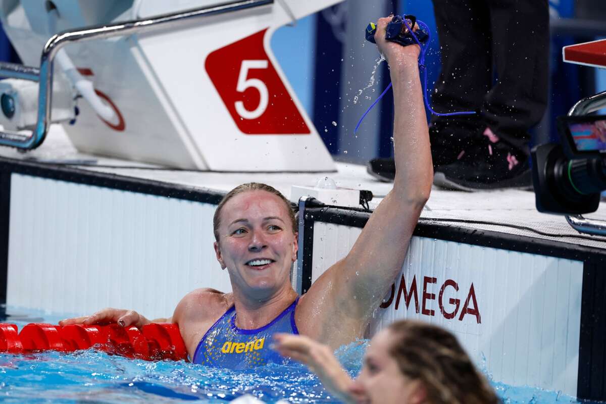 Sarah Sjoestroem nada em busca dos recordes mundiais dos 50m livre e ...